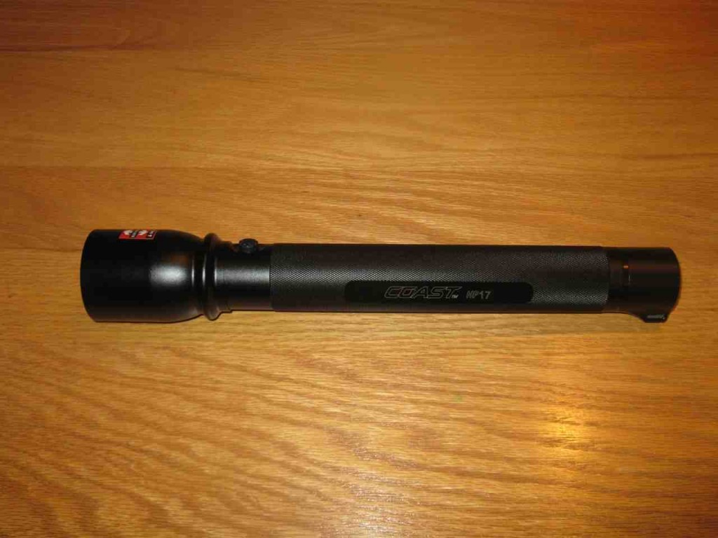 Coast HP17TAC Focusing LED Flashlight - Concord Carpenter