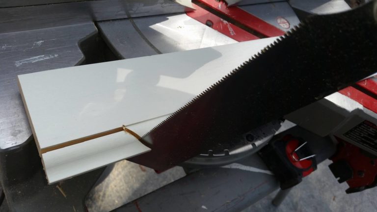 Cutting a Jack Miter - Concord Carpenter