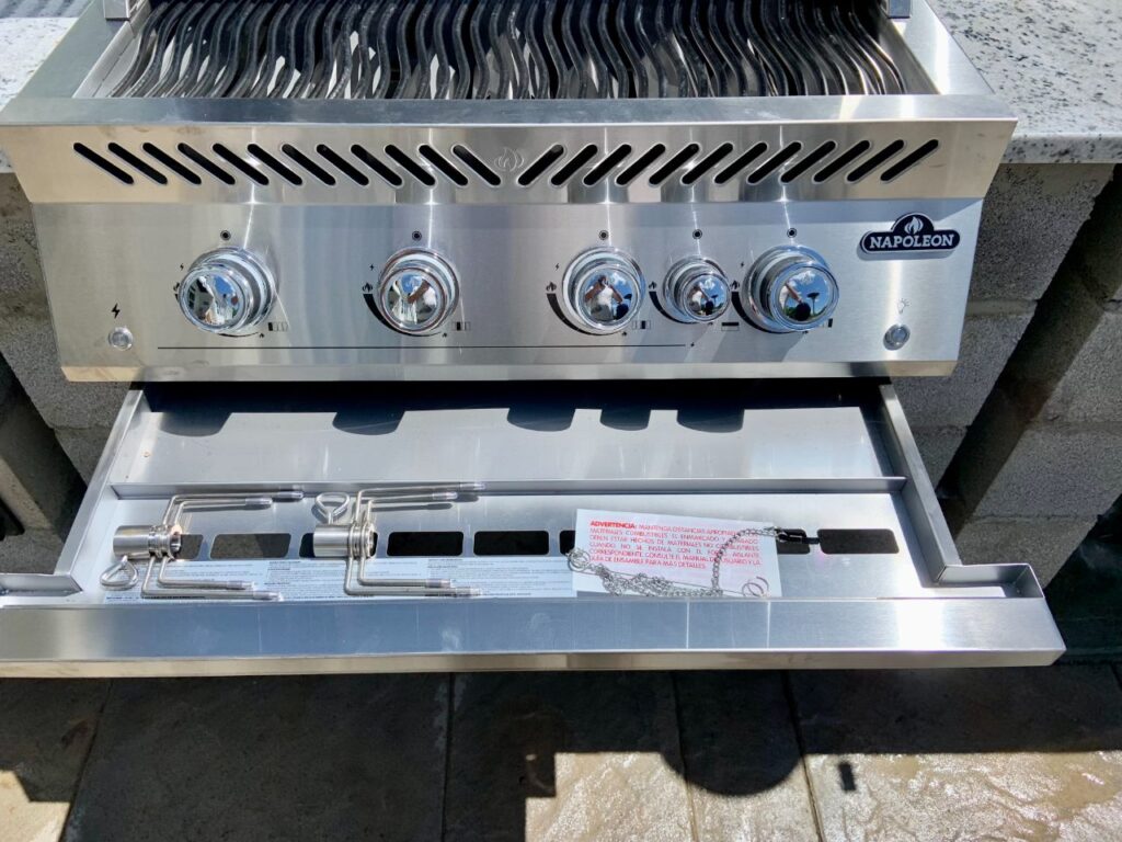 Napoleon Built-In 700 Series Grill - Concord Carpenter